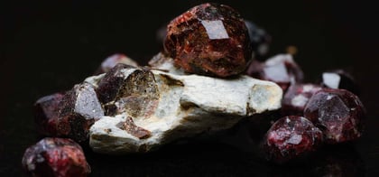 Significado e propriedades curativas da Garnet, cristal, benefícios